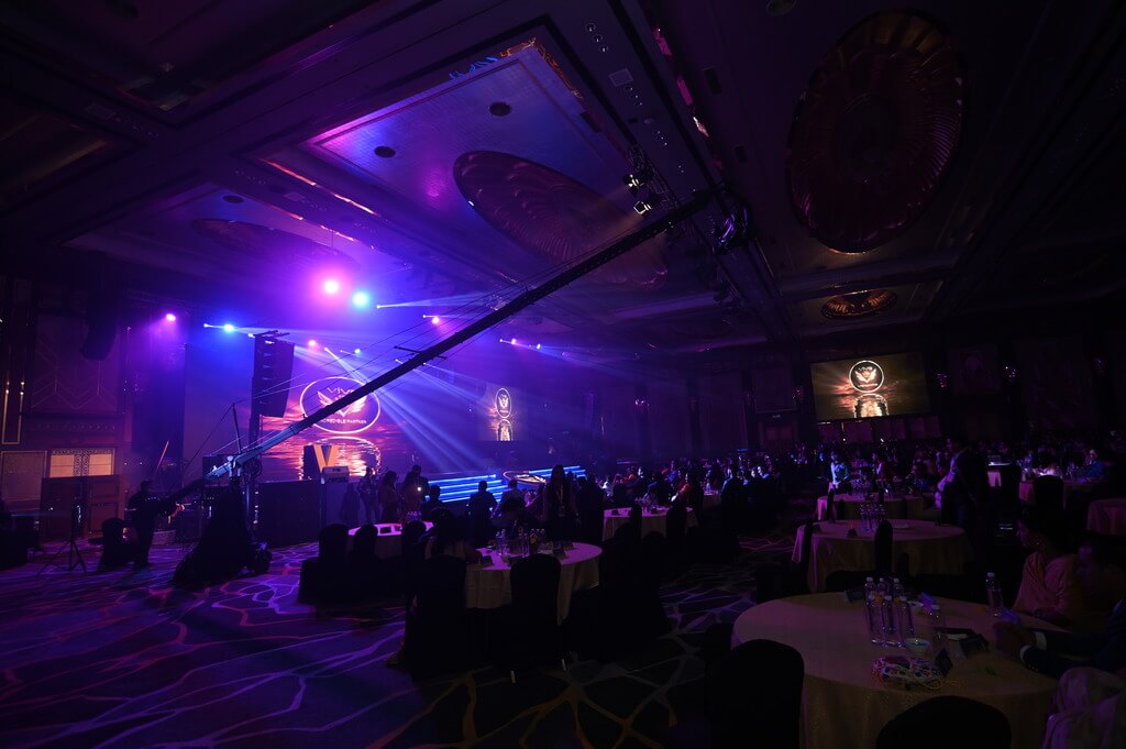 Beyond Entertainment – Audio Visual Lighting Production Specialist